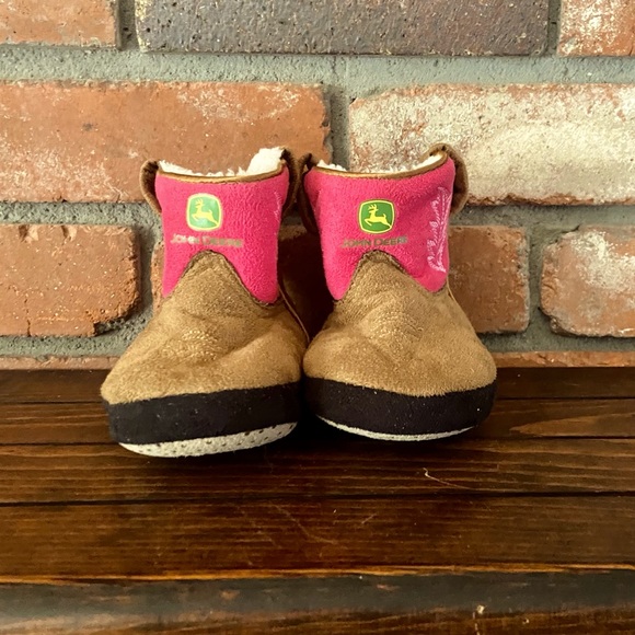John Deere | Shoes | Euc John Deere Slippers | Poshmark